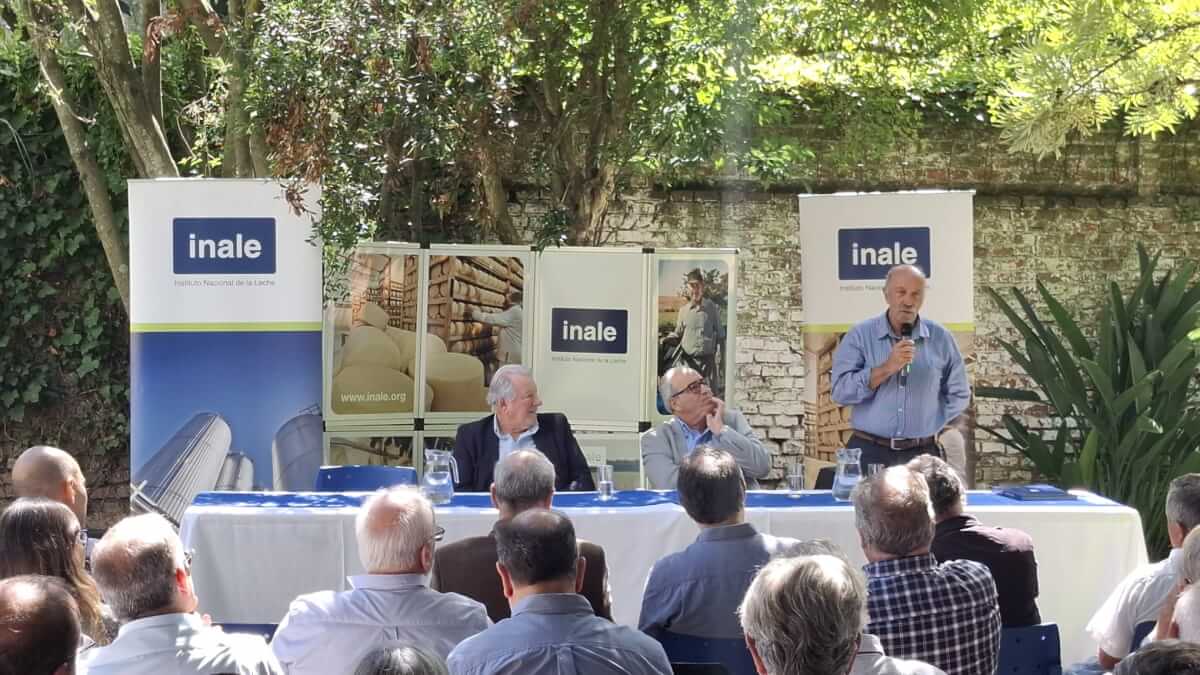 Ricardo de Izaguirre asume la presidencia del INALE - Inale